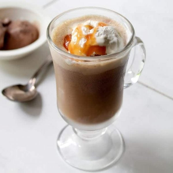 Chocolate and Vanilla Eiskaffee | Diethood