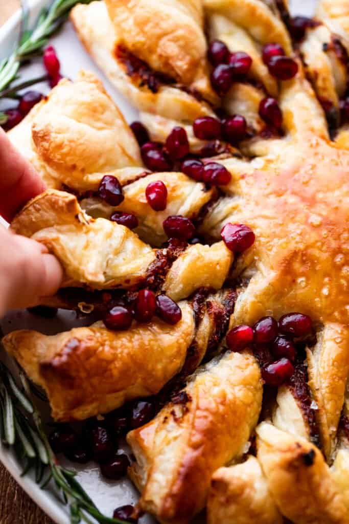 Pesto Puff Pastry Wreath (Tarte Soleil) | Diethood